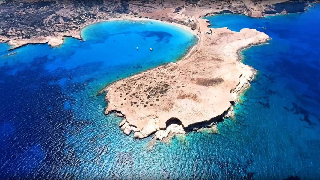 Γάλα: Μια μαγευτική παραλία στα Κουφονήσια (φωτο)