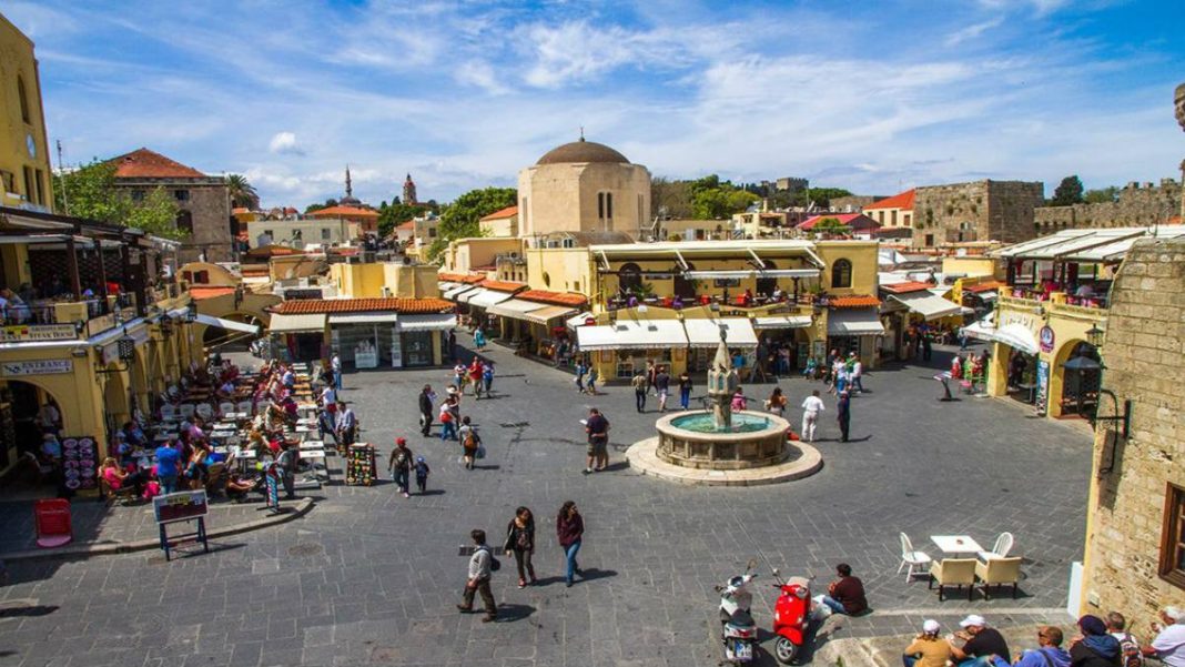 Ρόδος: Στην εποχή της ηλεκτροκίνησης η Μεσαιωνική πόλη!