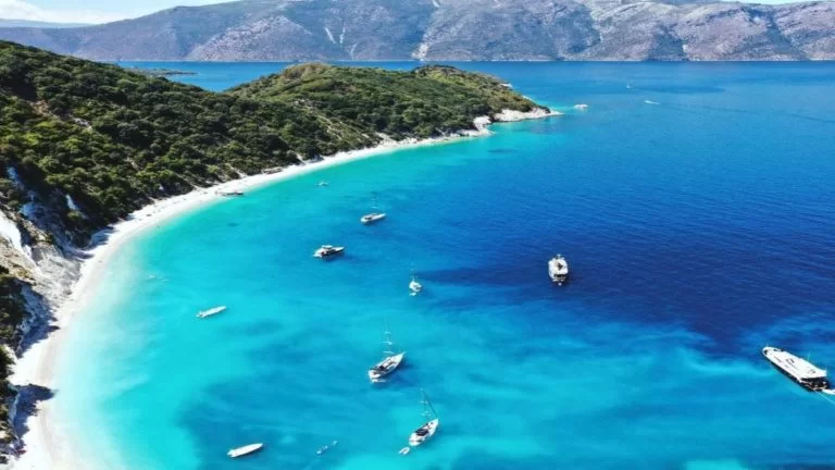 15 ελληνικά νησιά για ήρεμες διακοπές μακριά από κλισέ!