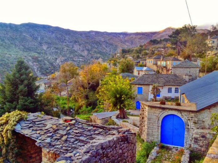 Φύγαμε για εκδρομή! Τα 10 πιο περιζήτητα ορεινά χωριά στην Ελλάδα για ...