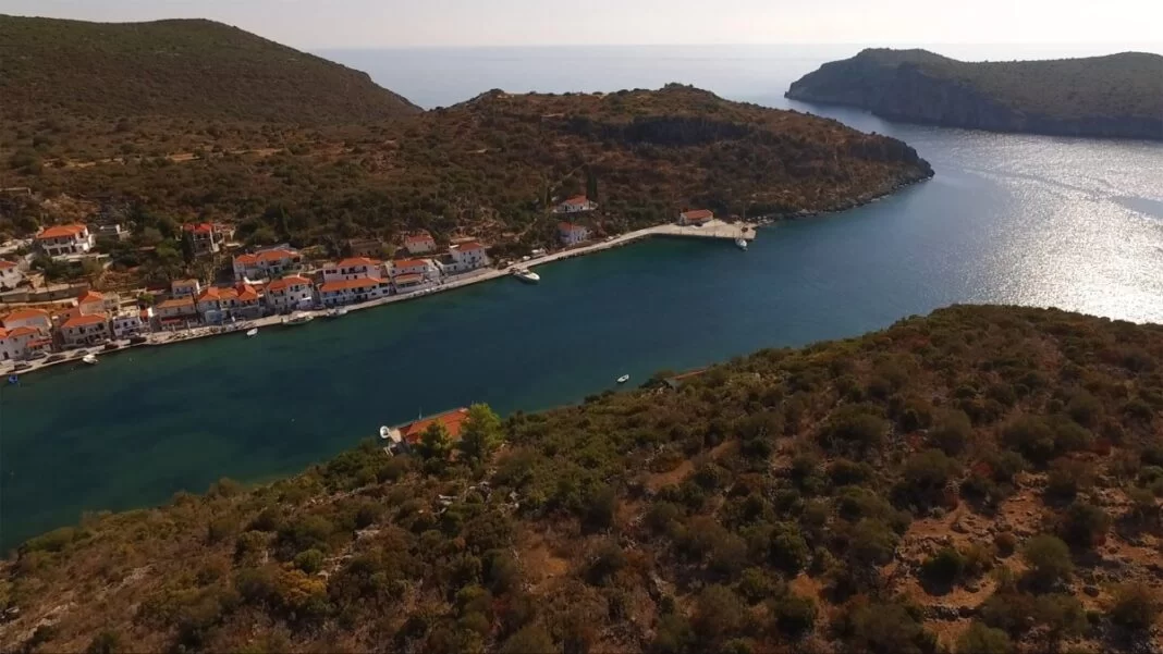 Η ΝΟΤΙΑ ΠΕΛΟΠΟΝΝΗΣΟΣ ΕΧΕΙ ΕΝΑ ΜΑΓΕΥΤΙΚΟ ΦΙΟΡΔ ΠΟΥ ΘΥΜΙΖΕΙ ΝΟΡΒΗΓΙΑ ...