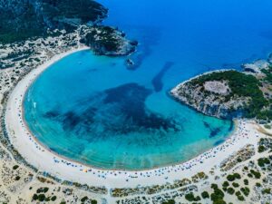 Η διάσημη παραλία της Μεσσηνίας που είναι ανάμεσα στις ομορφότερες ...