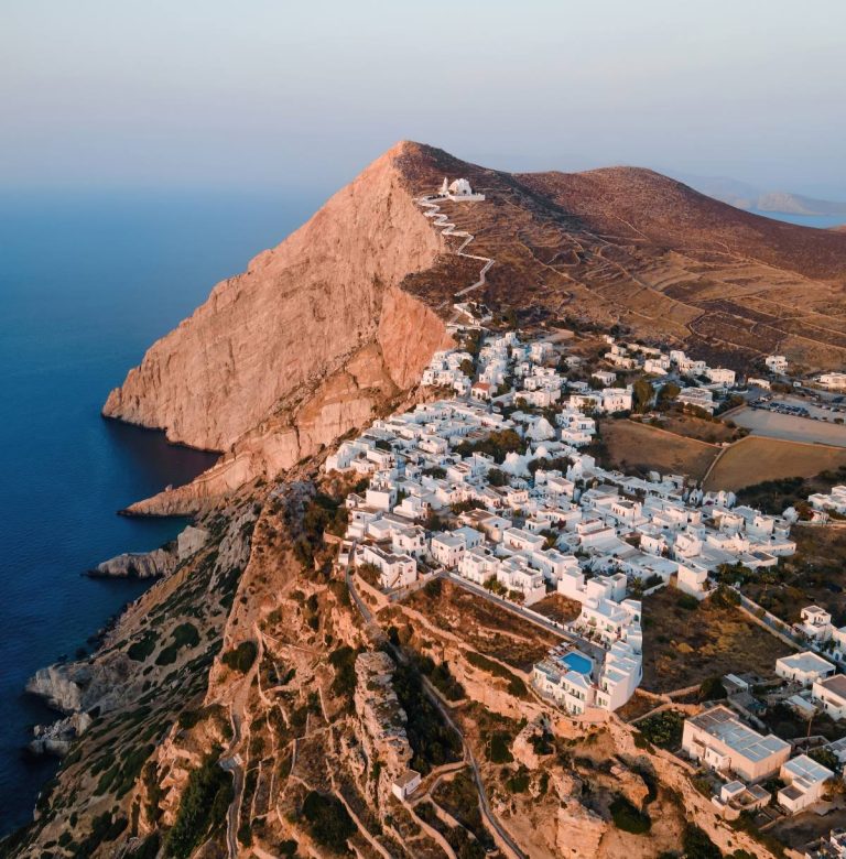 Φολέγανδρος: 21 λόγοι για να την επισκεφτείς