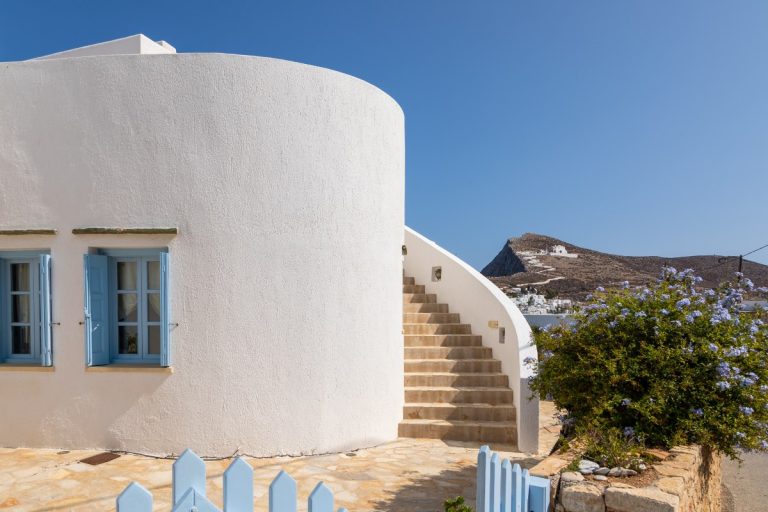 Φολέγανδρος: 21 λόγοι για να την επισκεφτείς