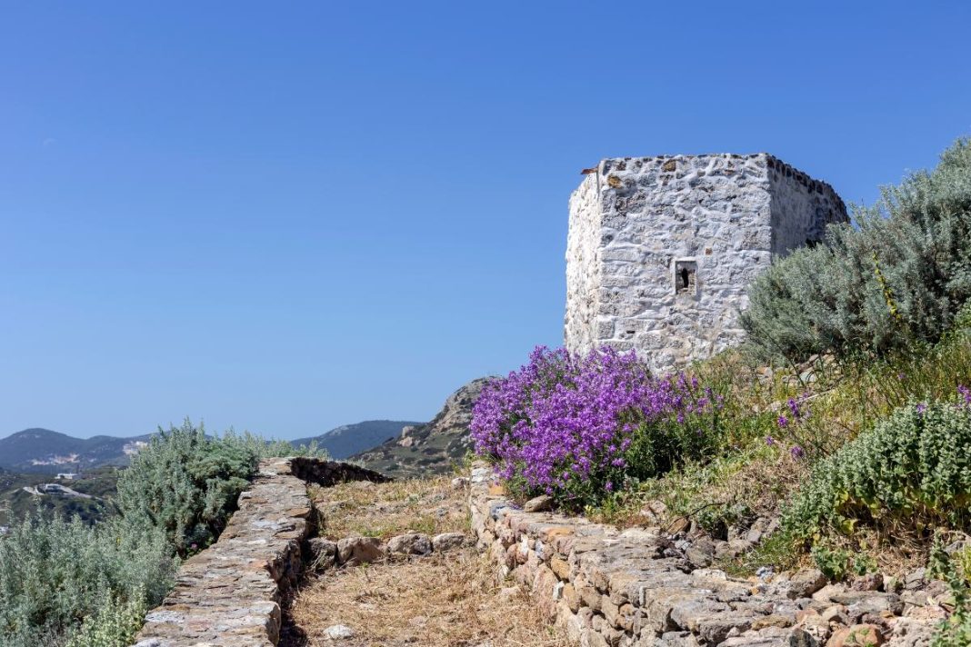 Σκύρος: 10 λόγοι για να πας διακοπές αυτό το καλοκαίρι