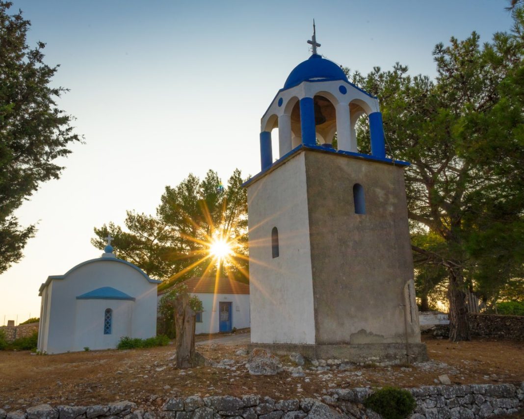 Ιθάκη: Πλήρης οδηγός για ονειρεμένες διακοπές στο νησί του Οδυσσέα