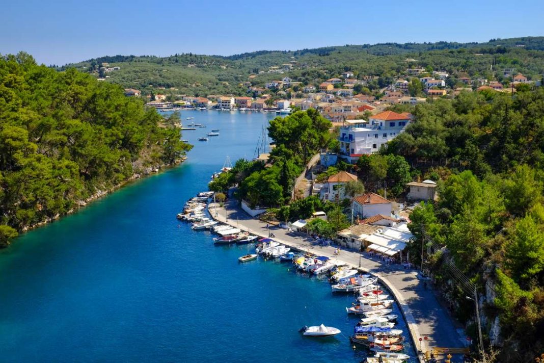 Παξοί: 20 λόγοι για να κάνετε διακοπές στο διαμάντι του Ιονίου